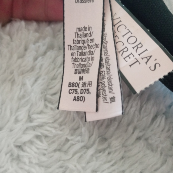 Victoria's Secret | Intimates & Sleepwear | Nwt Victorias Secret Bras ...